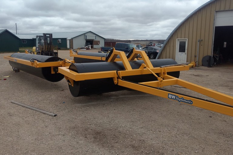 Land Roller52′ – BW Trail